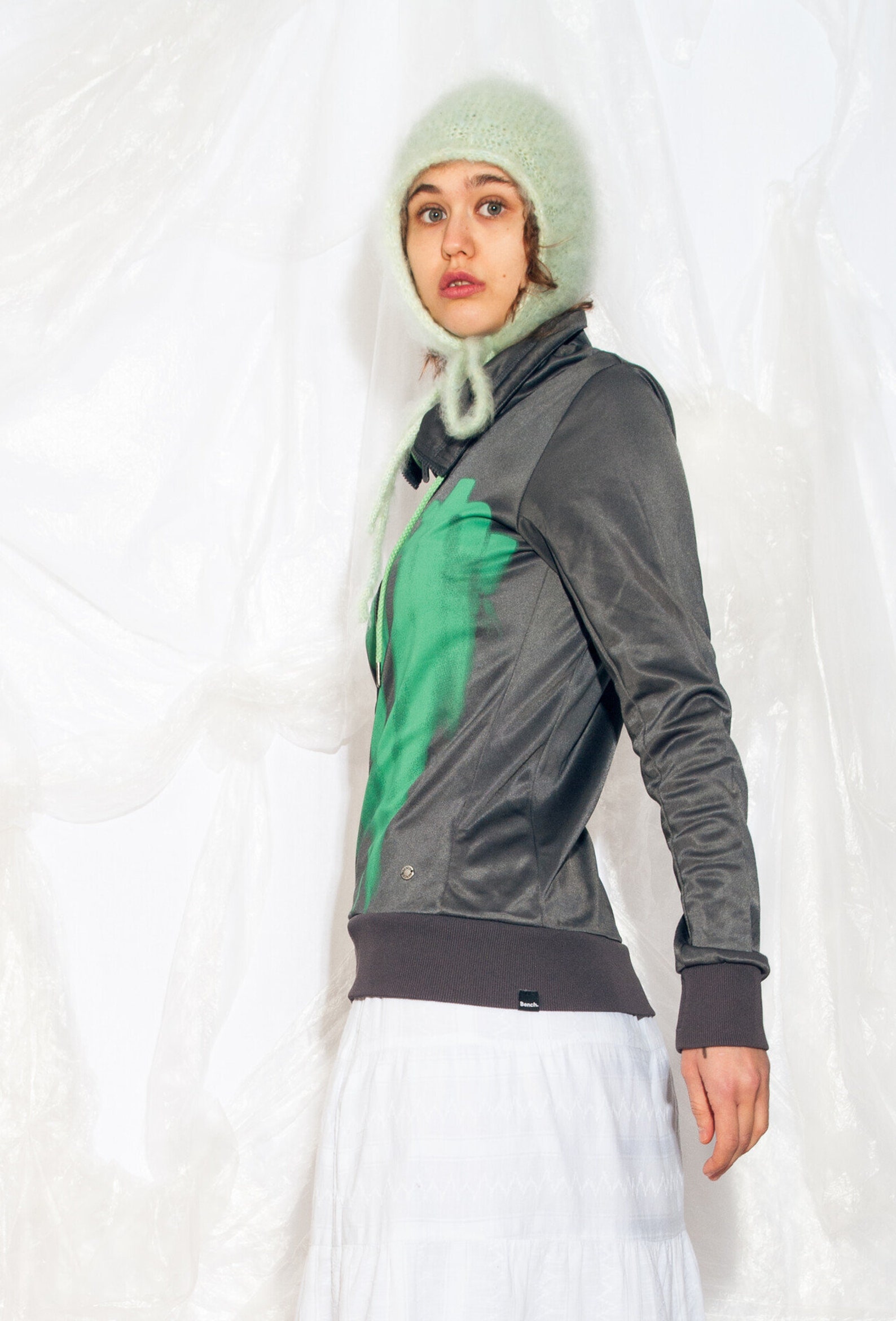 Vintage Y2K Windbreaker Jacket in Grey Spellout Sports Top 2000s ...