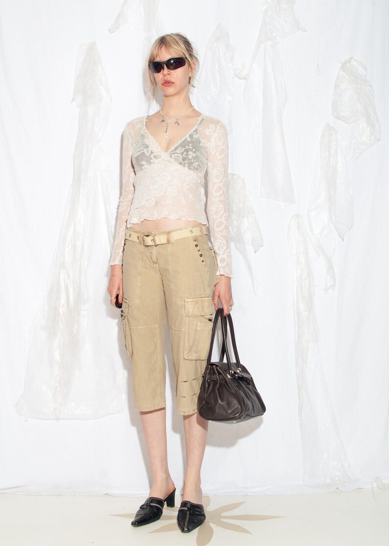 Vintage Y2K Cargo Capri Pants in Beige - 2000s Low Rise Pocketed ...