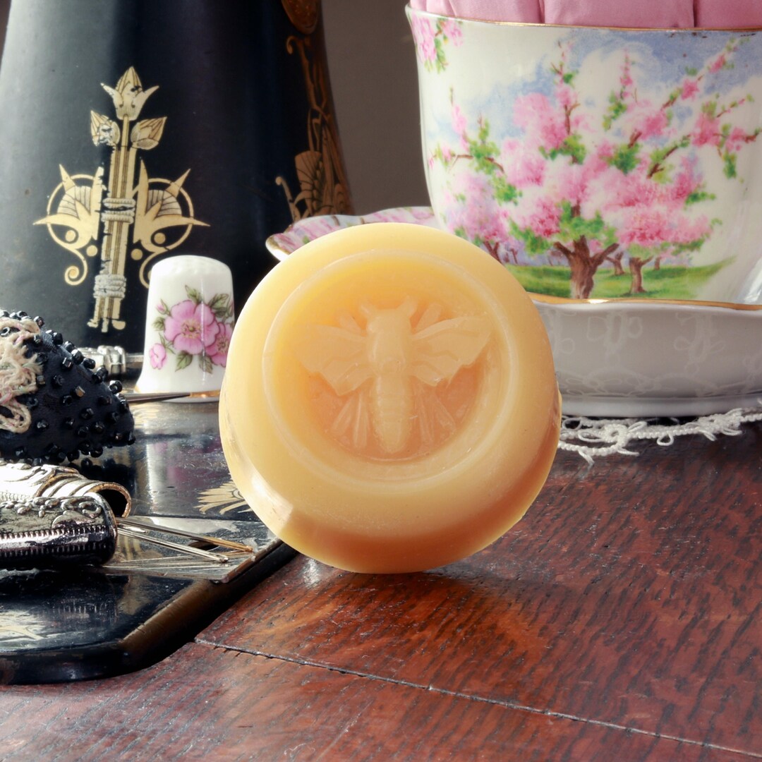 Beeswax Disk of 100% Natural Thread Conditioner for Hand Sewing ...