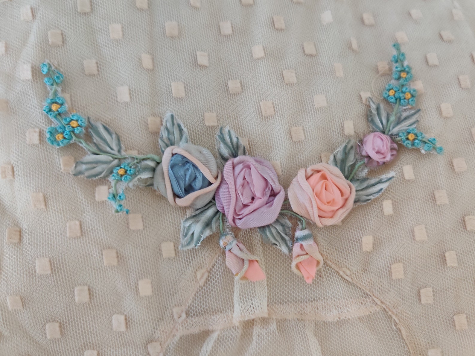 Antique 1920s Silk Ribbonwork Applique Trio 3 Roses W Smaller Rose ...