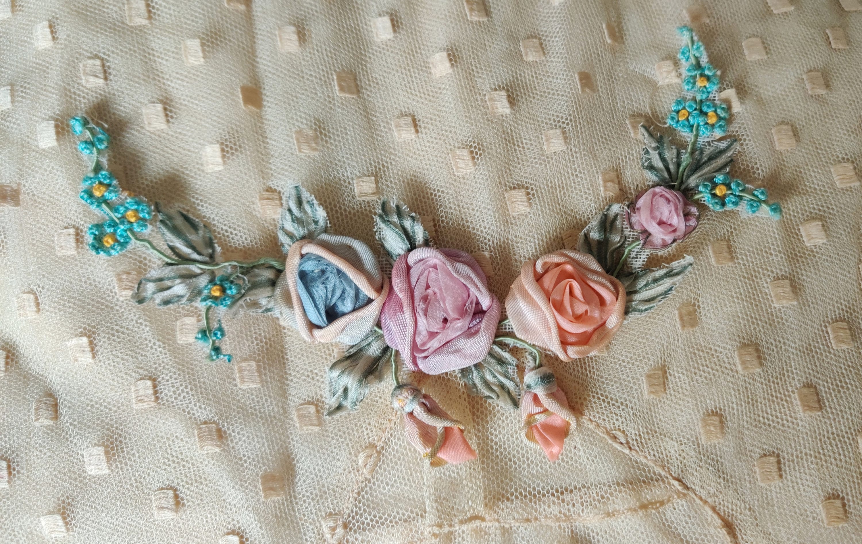 Antique 1920s Silk Ribbonwork Applique Trio 3 Roses W Smaller Rose ...