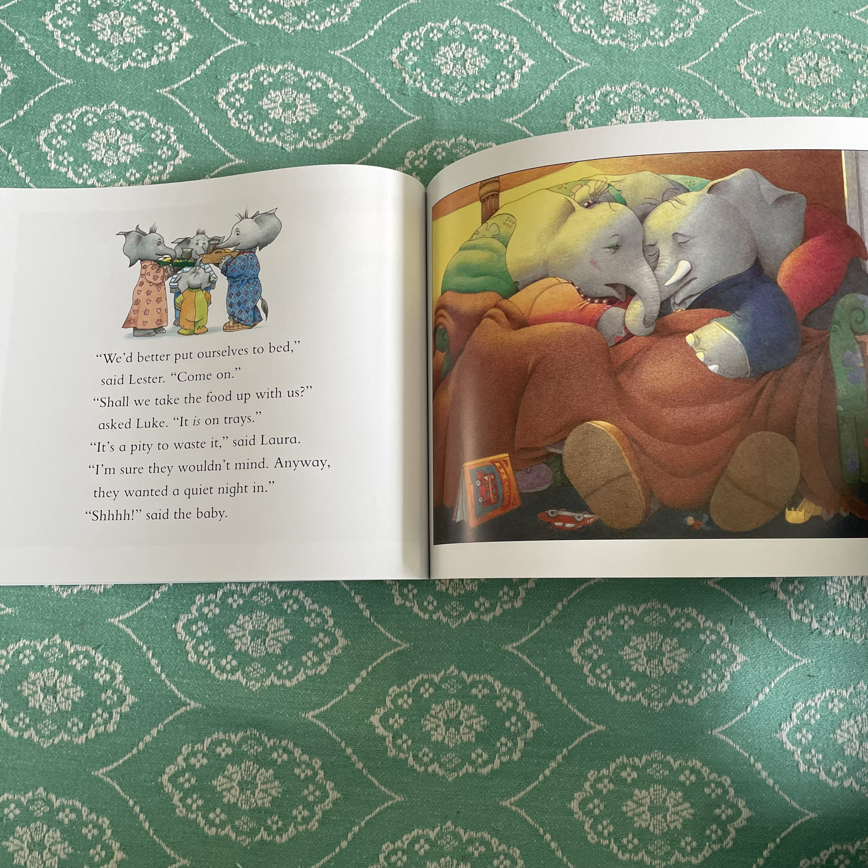 A Quiet Night In. the Large Family. Elephants. Jill Murphy. - Etsy UK