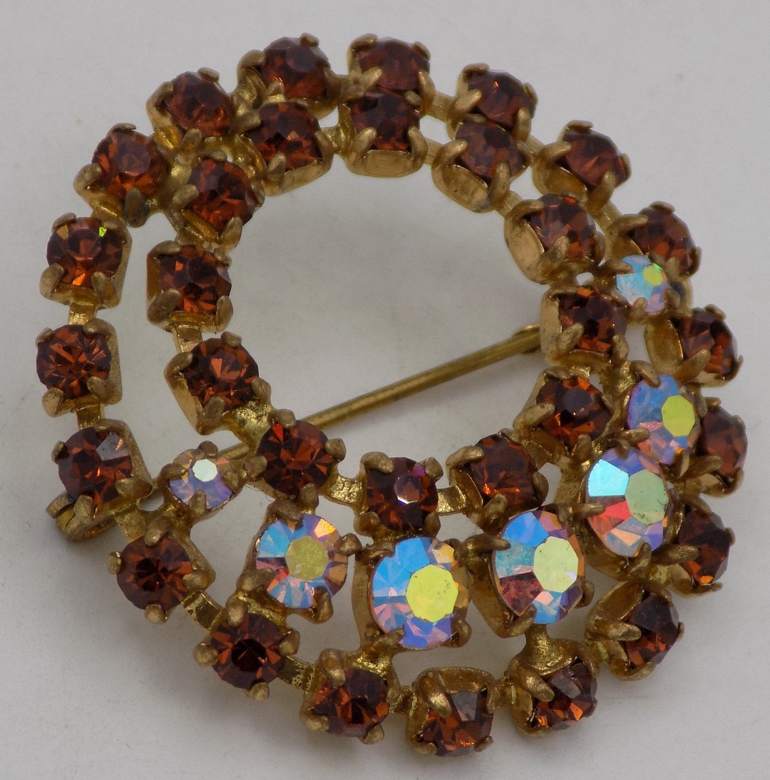 Vintage Brooch,gold Metal,reflection Crystals,vintage Jewelry,vintage ...