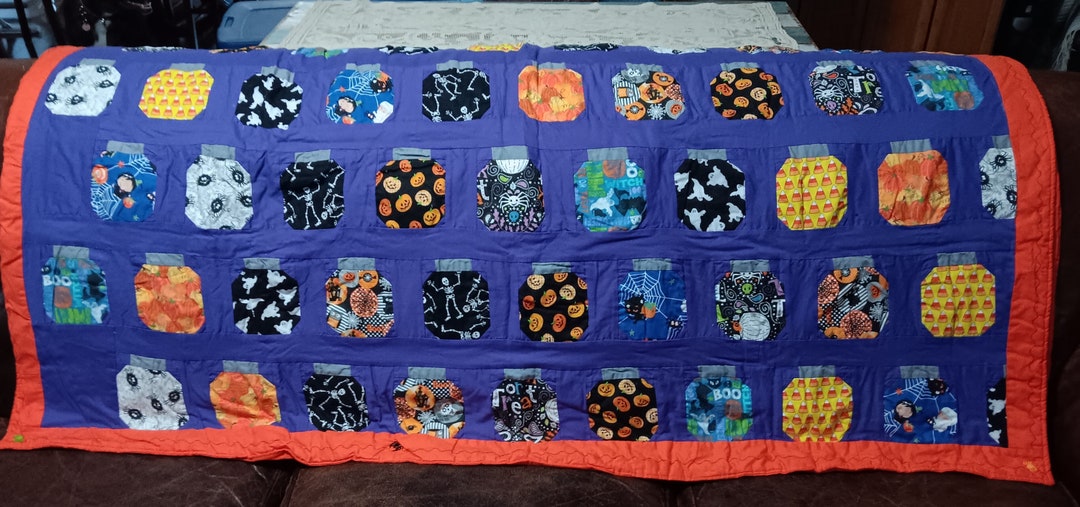 Halloween I Spy Jar Quilt - Etsy