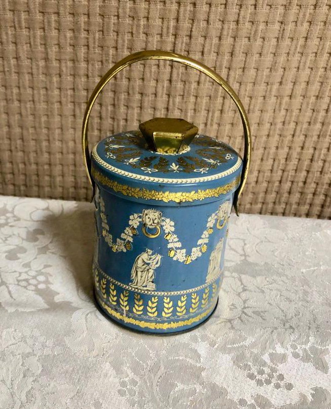 VTG Murray Allen Circular Confections Tin - Etsy