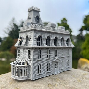 Miniature #37 Gray N-scale Addams House Victorian Mansion Nevermore ...
