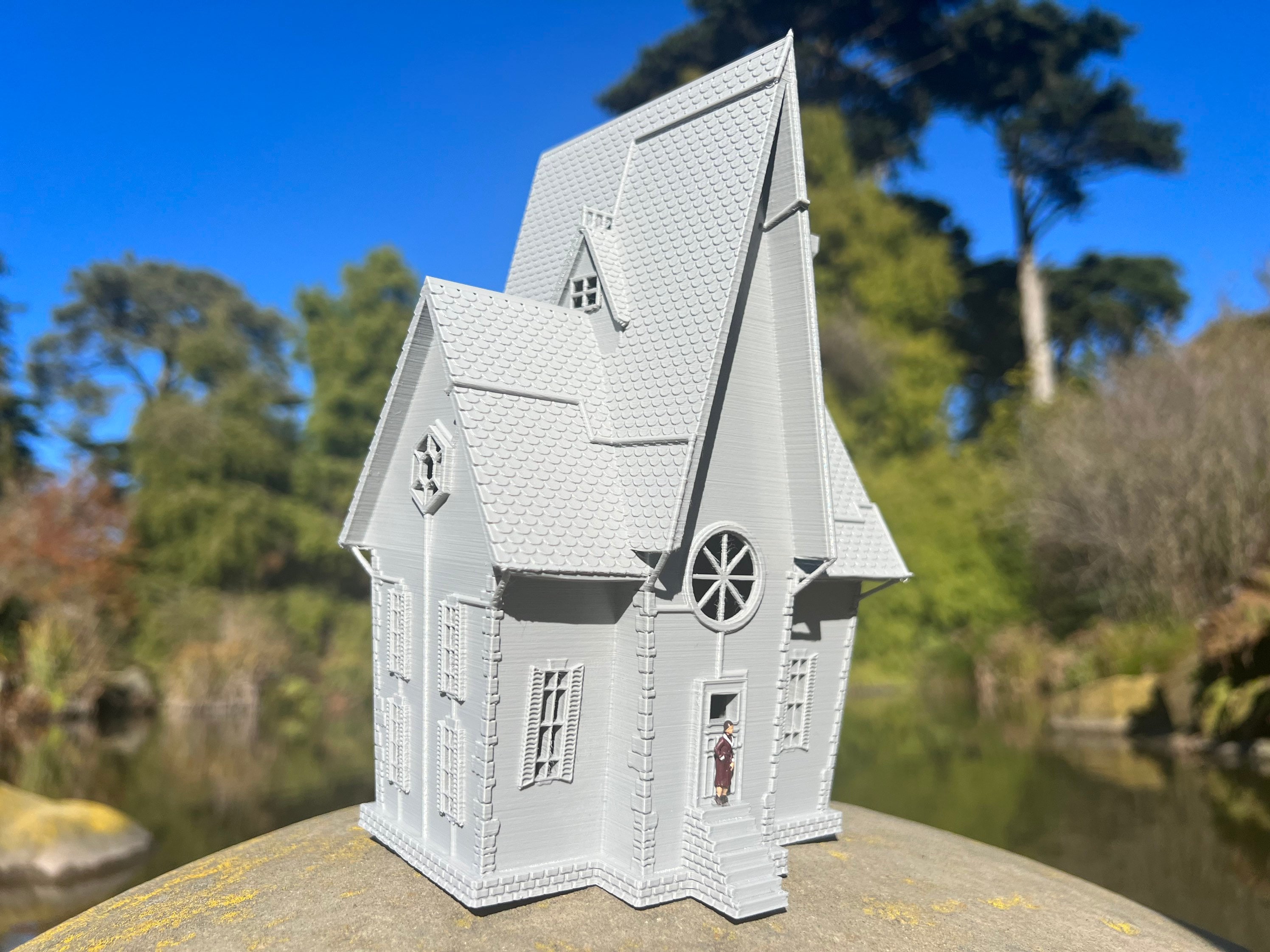 Miniature Gray Ho-scale Gru Villain House Gothic Victorian Minion ...