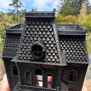 Small Psycho N-scale 1/160 Miniature Victorian Collection #40 - Black ...