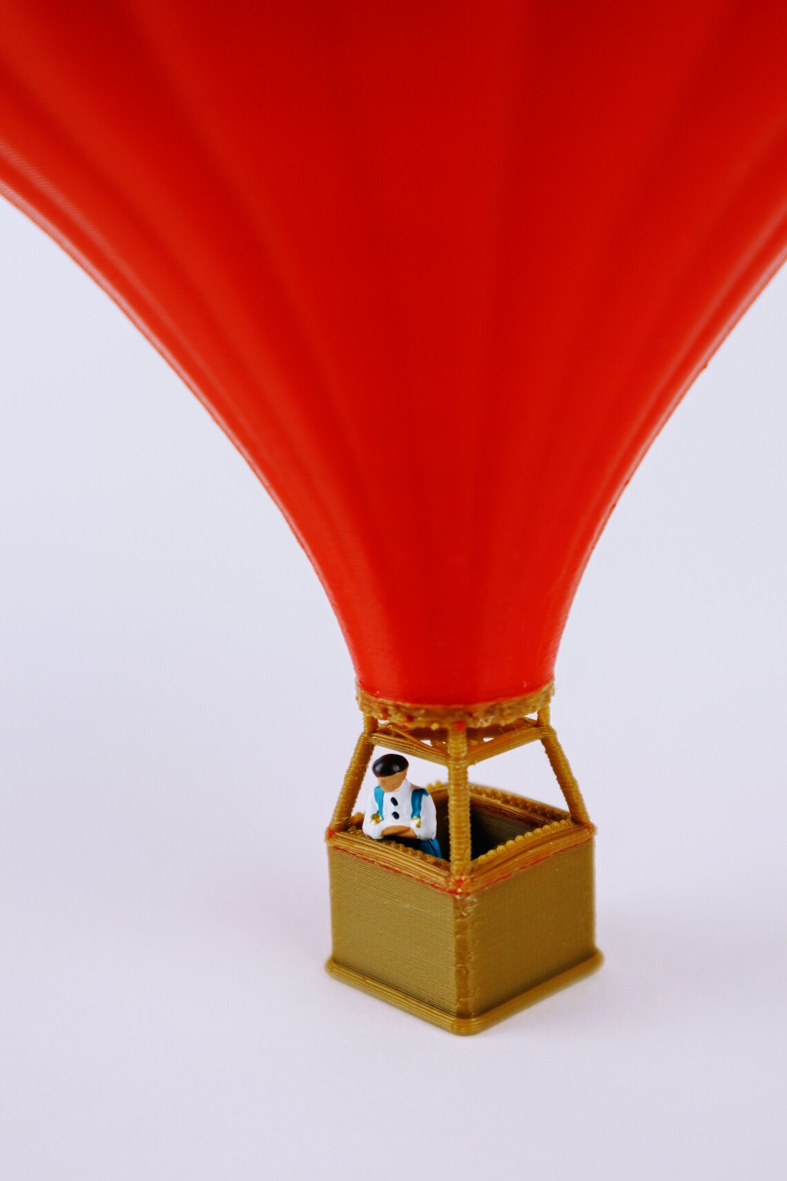 Miniature RED COLOR Ho-scale 1/87 Hot Air Balloon for Model Train or ...