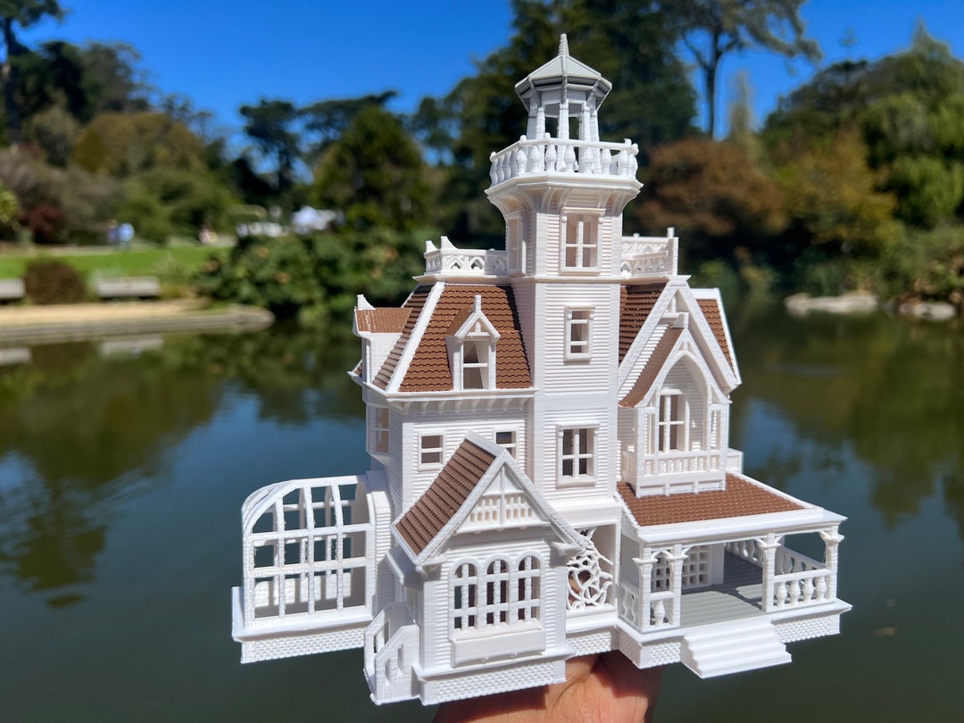 COLOR Miniature Ho-scale Practical Magic Victorian House Built and ...