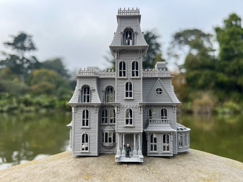Miniature #37 Gray N-scale Addams House Victorian Mansion Nevermore ...