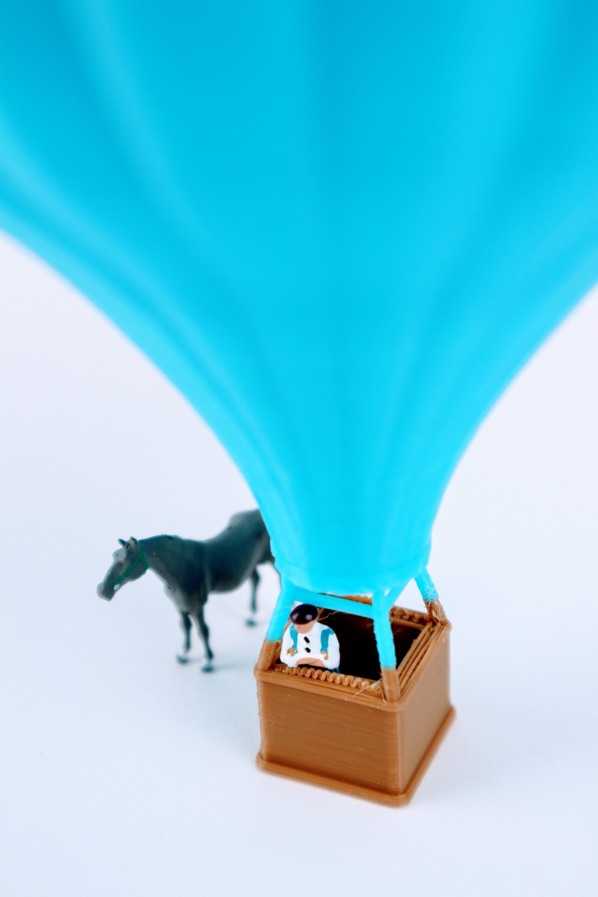 Miniature BLUE COLOR HO Scale 1/87 Hot Air Balloon for Model Train or ...