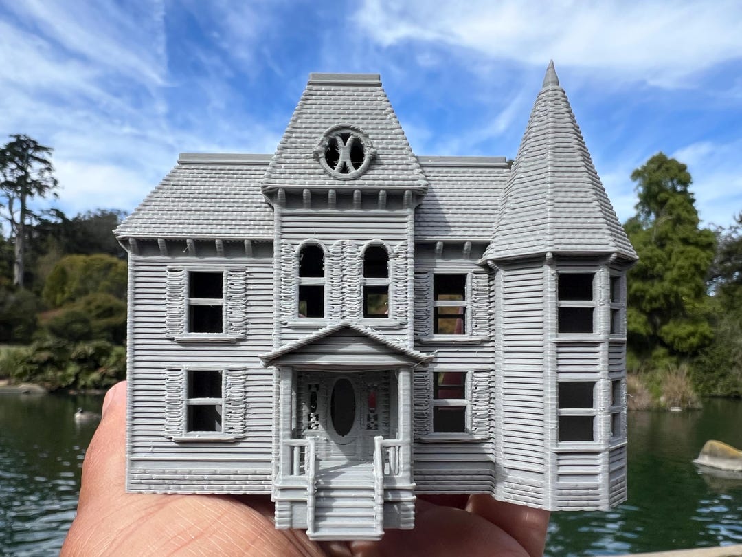 Miniature #38 Gray N-scale Neibolt House IT Victorian Mansion Built ...