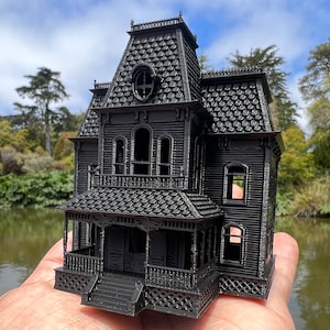 Small Psycho N-scale 1/160 Miniature Victorian Collection #40 - Black ...