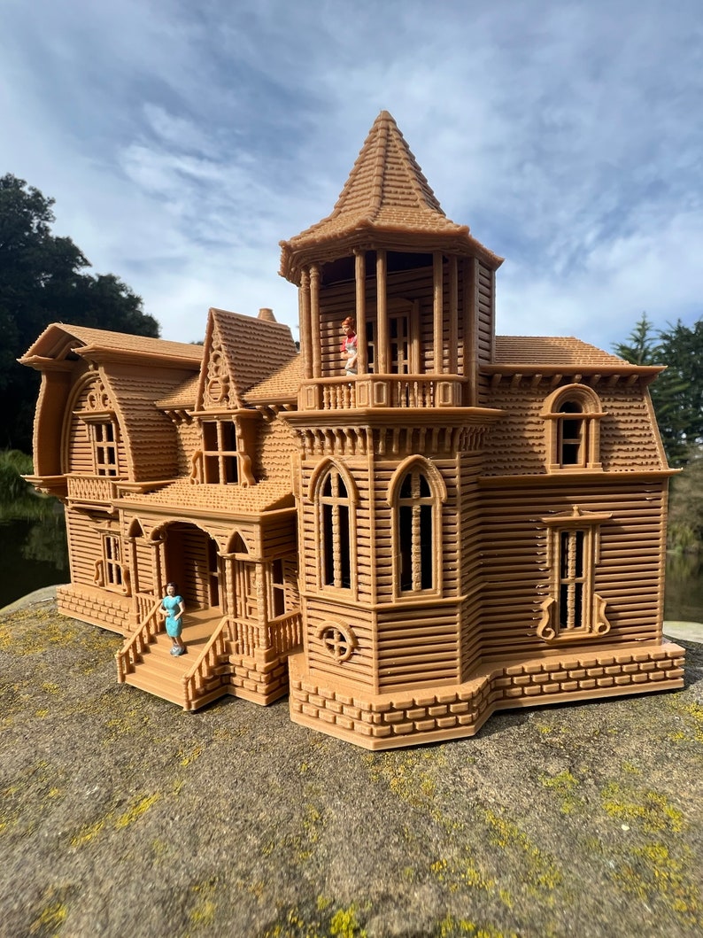 Miniature #38 Brown O-scale Munster House Victorian Mansion Built ...