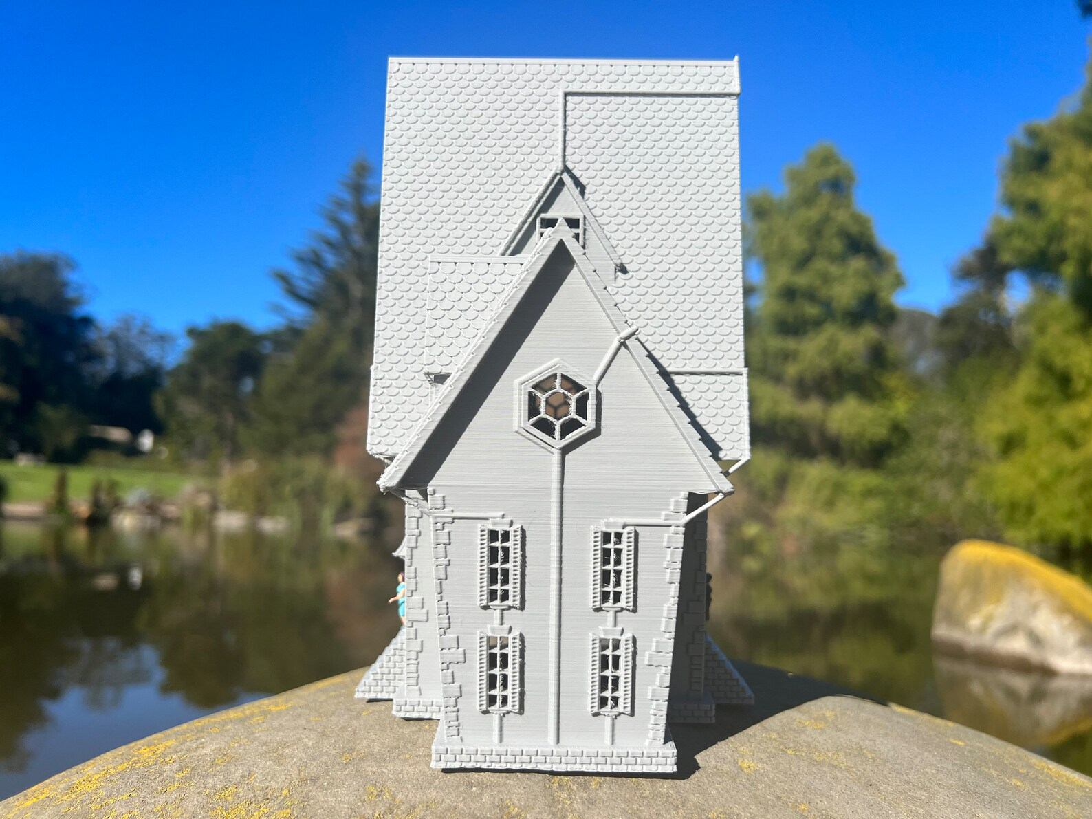 Miniature Gray Ho-scale Gru Villain House Gothic Victorian Minion ...