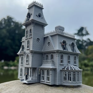 Miniature #37 Gray N-scale Addams House Victorian Mansion Nevermore ...