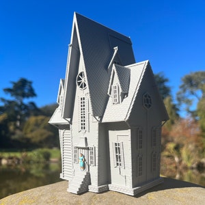 Miniature Gray Ho-scale Gru Villain House Gothic Victorian Minion ...