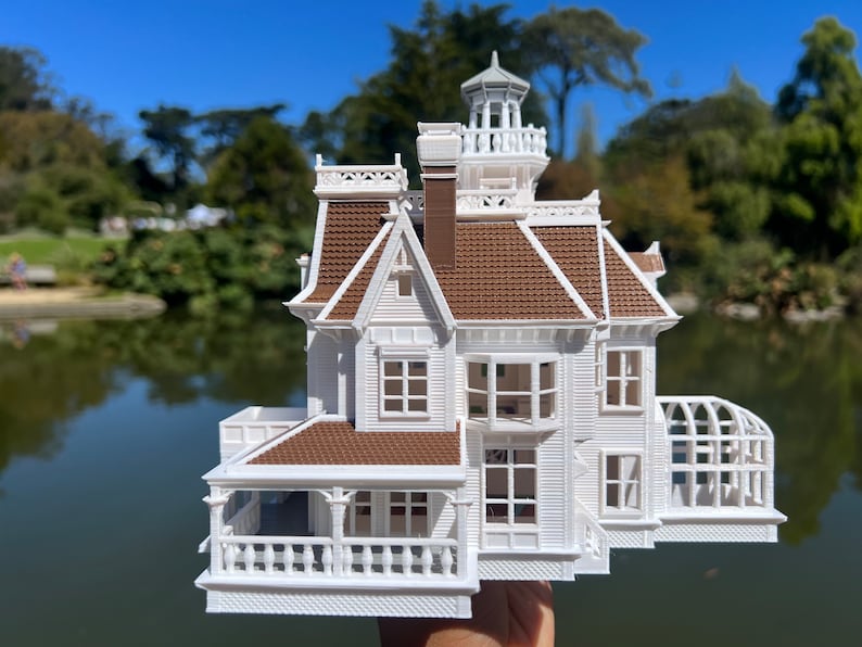 COLOR Miniature Ho-scale Practical Magic Victorian House Built and ...
