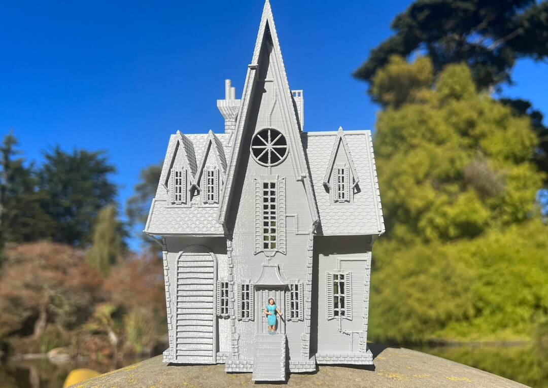 Miniature Gray Ho-scale Gru Villain House Gothic Victorian Minion ...