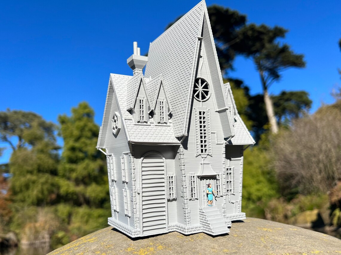Miniature Gray Ho-scale Gru Villain House Gothic Victorian Minion ...