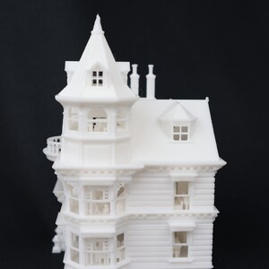 Small Miniature N-scale Queen Anne Victorian House Model +interiors ...