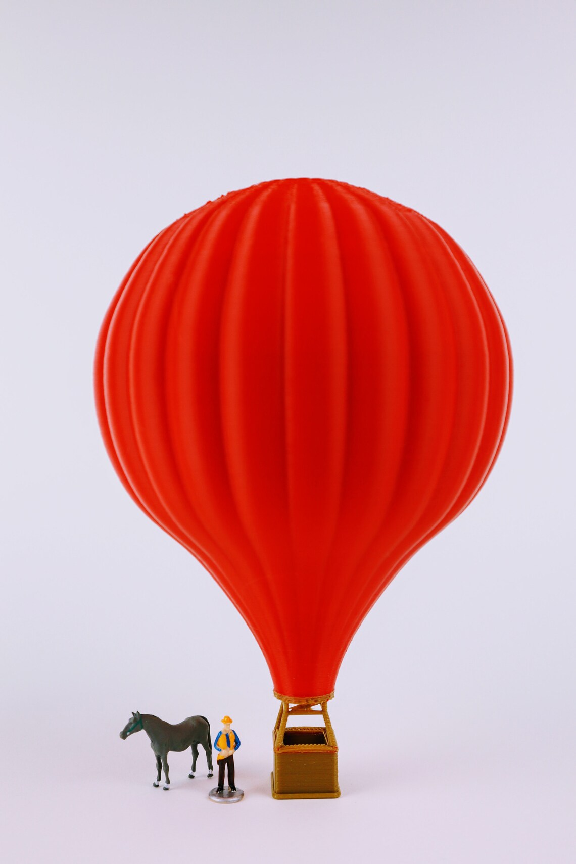 Miniature RED COLOR Ho-scale 1/87 Hot Air Balloon for Model Train or ...