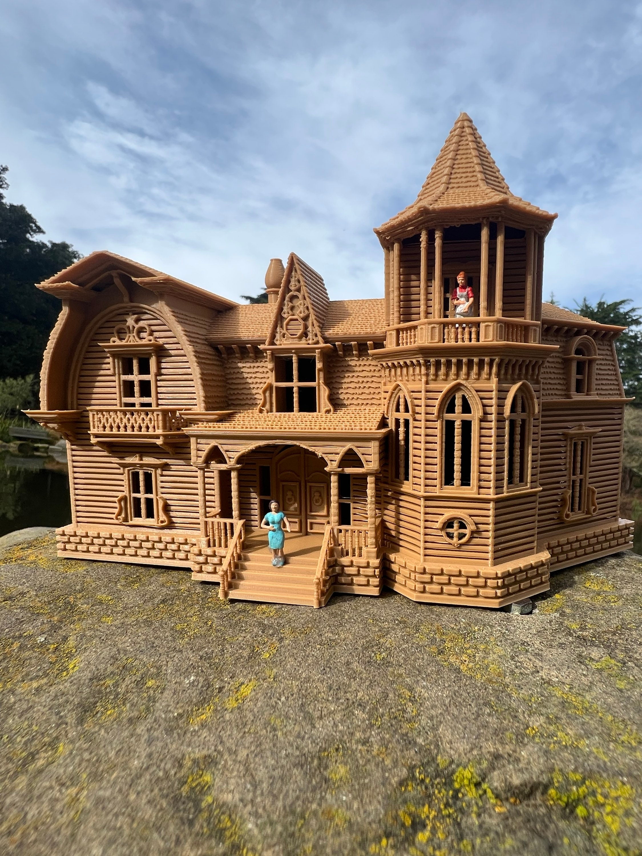 Miniature #38 Brown O-scale Munster House Victorian Mansion Built ...