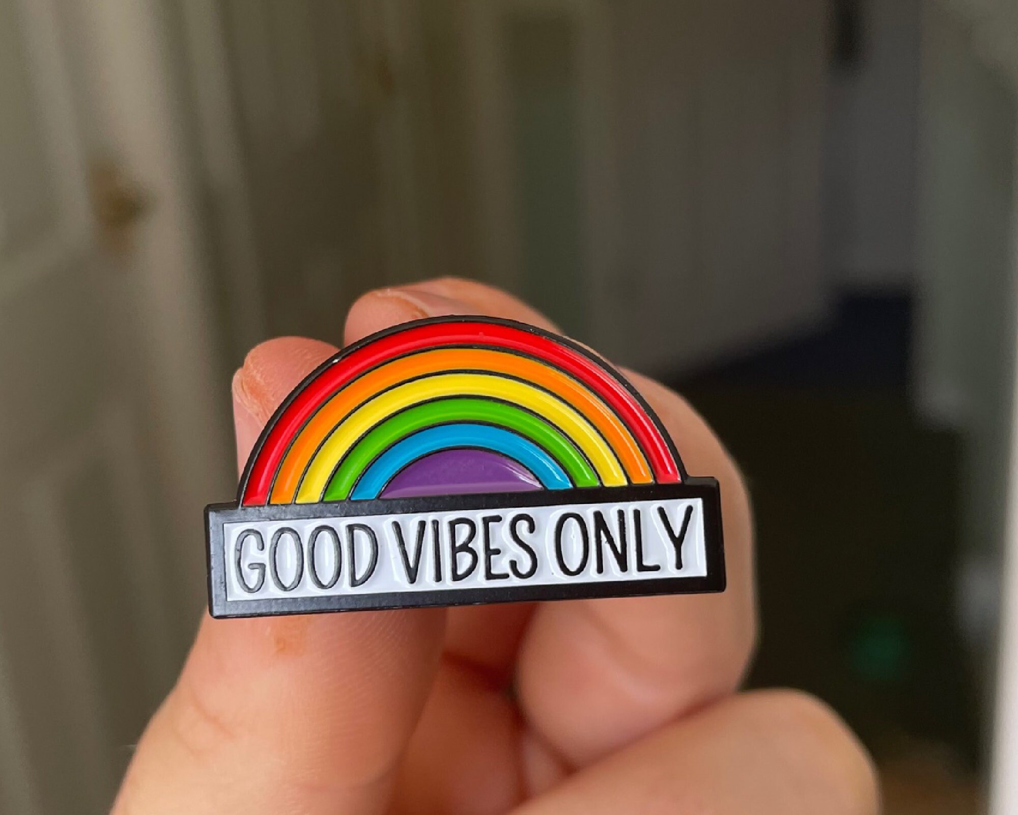 Good Vibes Only Soft Enamel Pin Badge Gift Sprayed Black Rainbow Pin ...