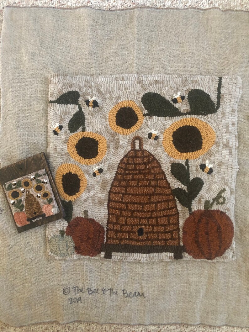 Pumpkin Bee Skep Rug Hooking Pattern on Linen - Etsy
