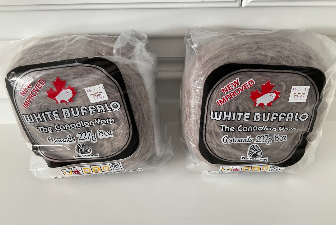 A LOT of Two White Buffalo Canadian Wool Yarn Bulky 6 Strands 227 G 8oz ...