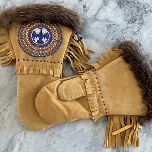 Rare Vintage Canadian Indigenous Handmade Moosehide Beaded Beaver Fur ...