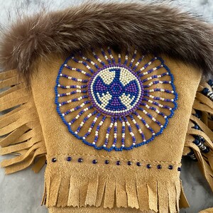 Rare Vintage Canadian Indigenous Handmade Moosehide Beaded Beaver Fur ...