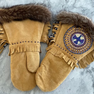 Rare Vintage Canadian Indigenous Handmade Moosehide Beaded Beaver Fur ...