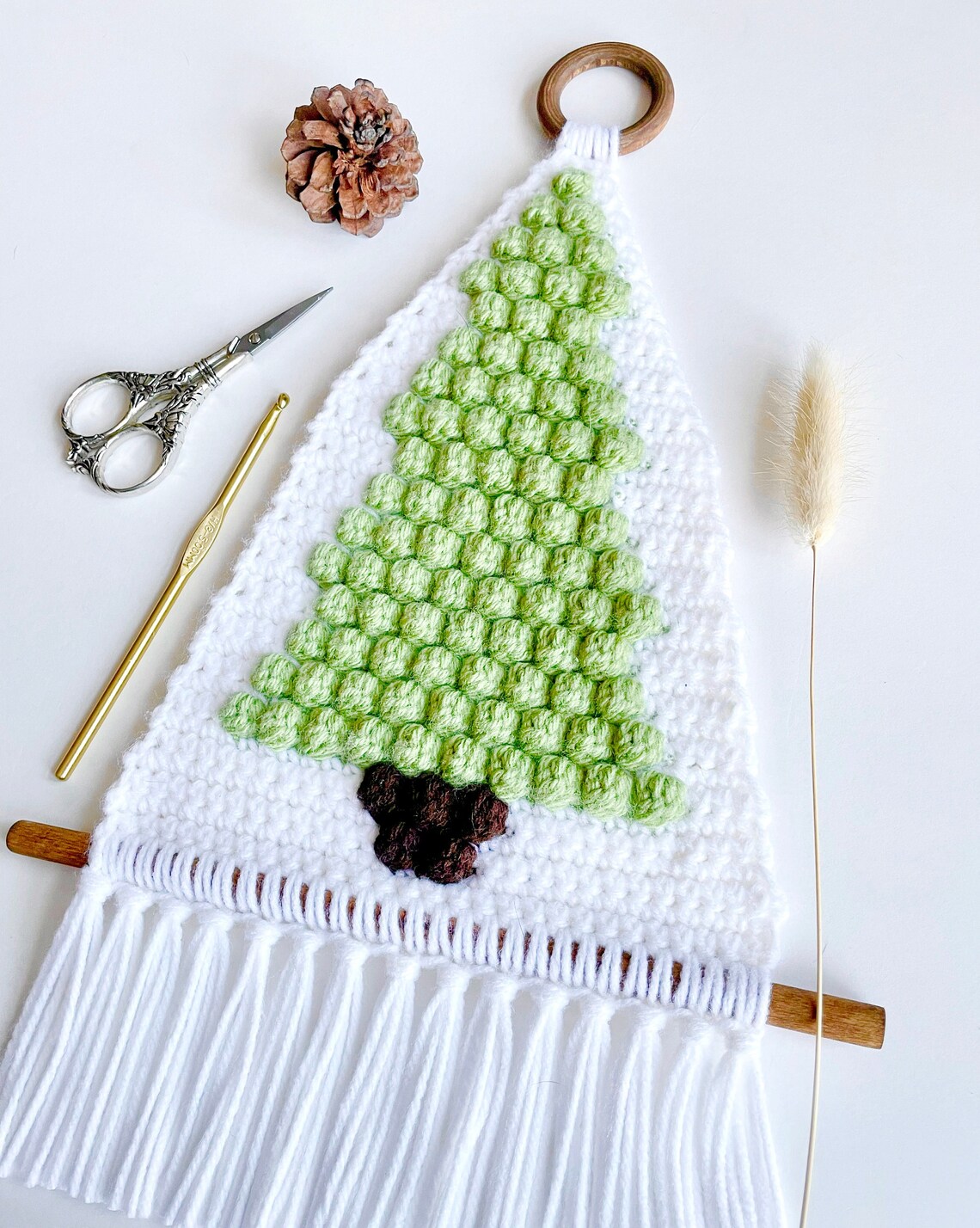 Crochet Pattern the Bobble Around the Christmas Tree Wall - Etsy