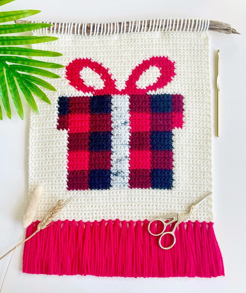 Crochet Pattern | the Perfect Plaid Present Wall Hanging | Wall Hanging ...