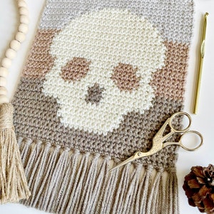 Crochet Pattern | the Simple Skull Wall Hanging | Wall Hanging Crochet ...