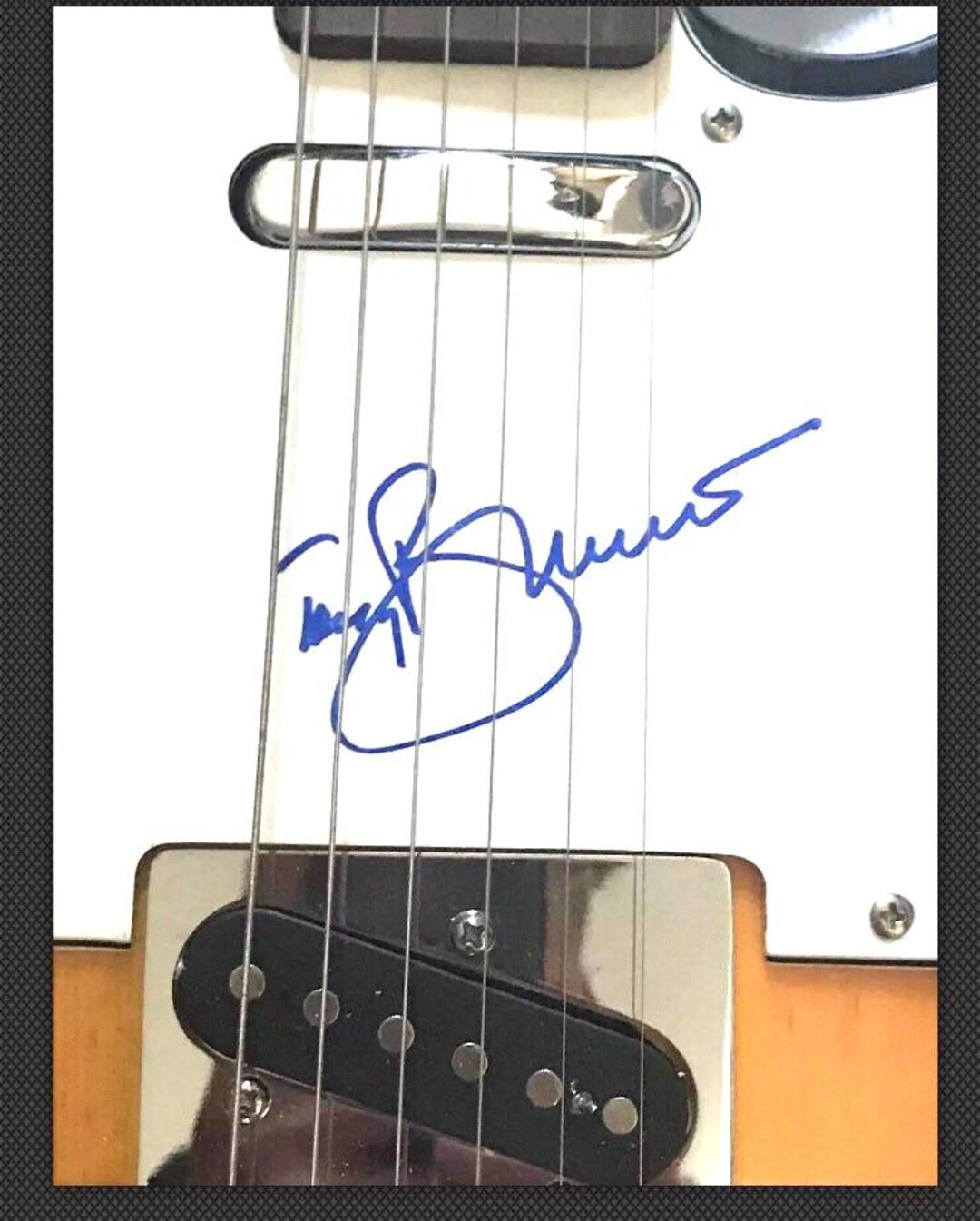 Tony Bennett Autographed Guitar – RARE, PSA/DNA Authenticated - Etsy