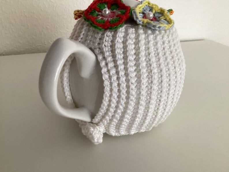Small White Tea Cosy With Flowers / 2 Cup Tea Cozy - Etsy