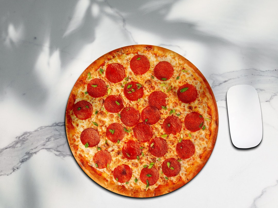 Pizza Mouse Pad - Funny Mousepad, Funny Office Decor, Round Food Photo ...