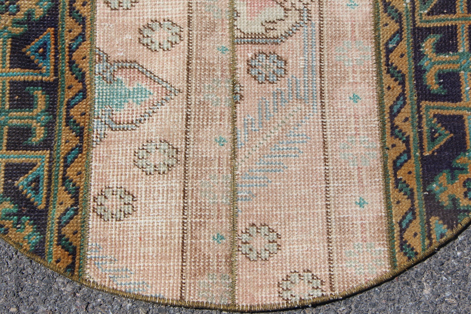 Turkish rug round Vintage circle rug Boho home decor Small | Etsy