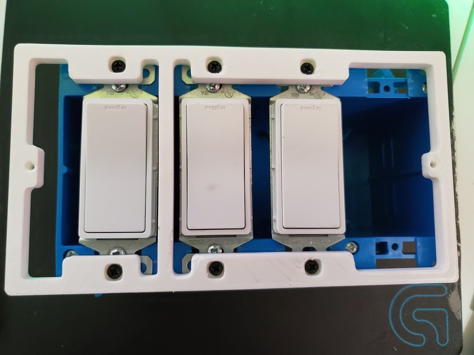 The Original Philips Hue Triple Low Pro Stealth Decora Spacer for V1 ...
