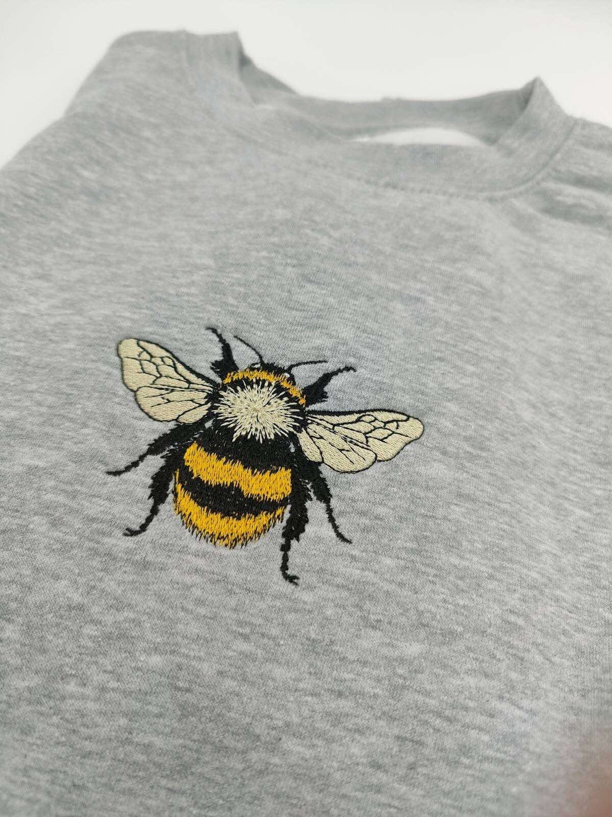 Embroidered Bee Sweatshirt ,nature Shirt , Casual Sweatshirt - Etsy UK