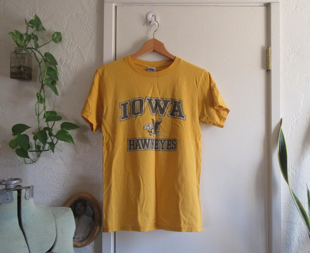 2000s Golden Yellow Iowa Hawkeyes Tee, Vintage Worn Cotton Iowa ...