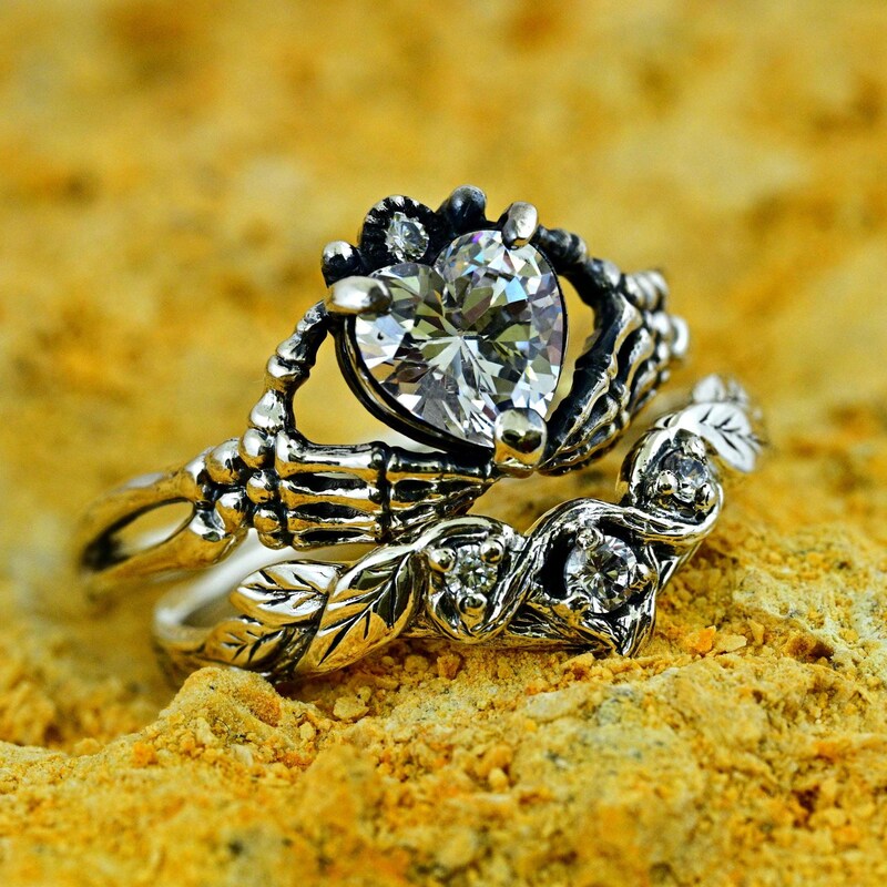 Gothic Wedding Rings - Etsy