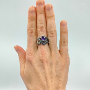 Elven Wedding Ring Set With Leaf Chevron, Fantasy Woodland Ring Set ...