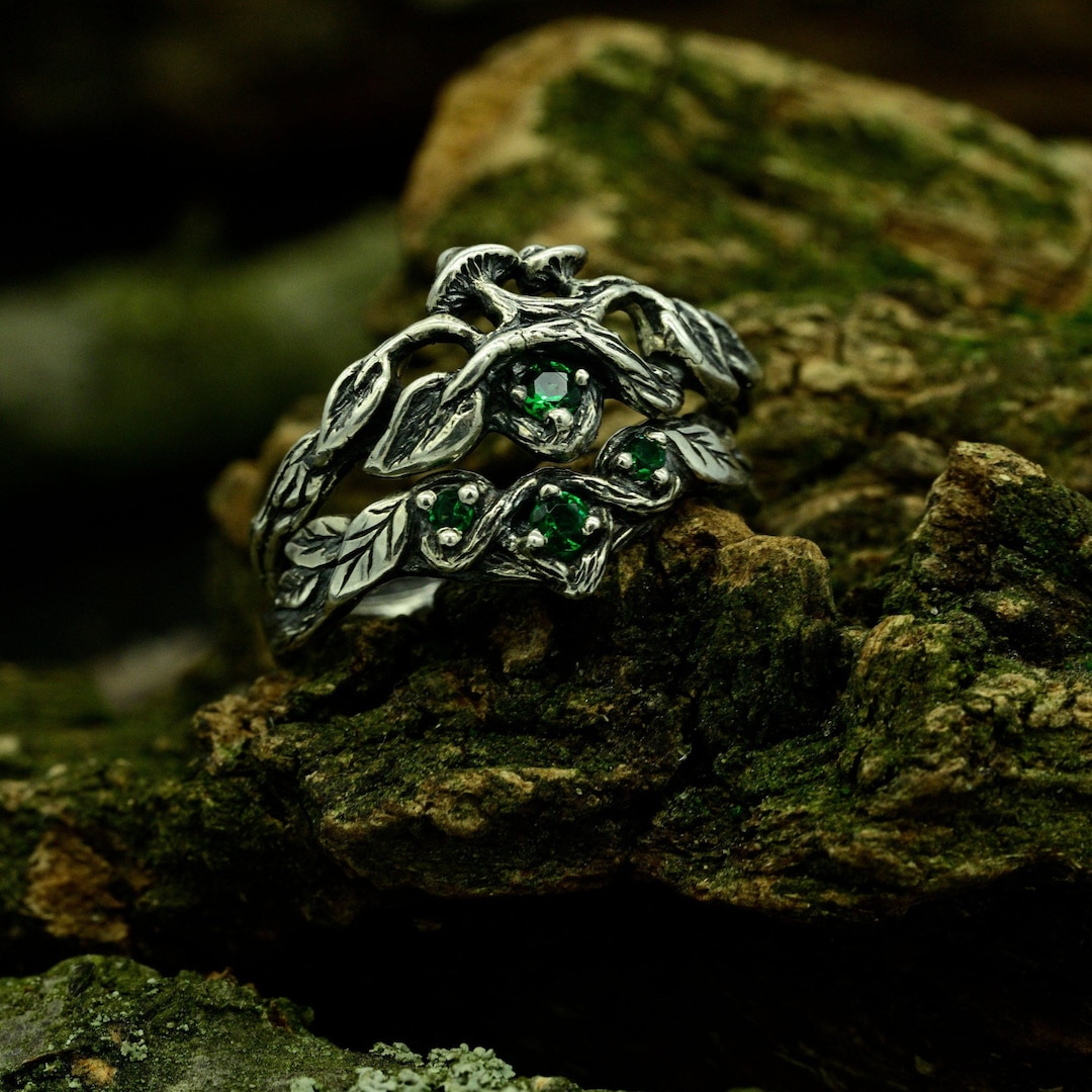 Mushroom Wedding Ring With Emerald Chevron Twig Stack, Woman Silver ...