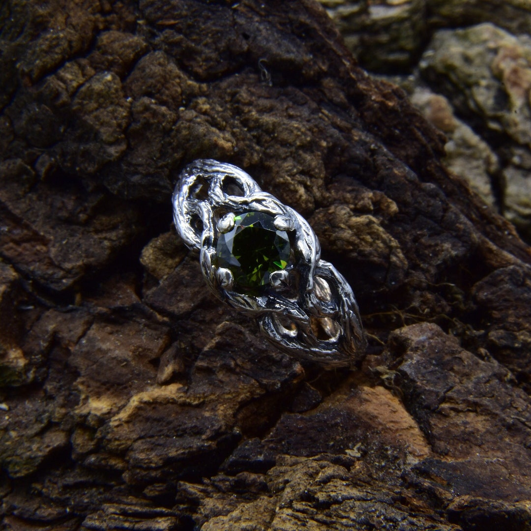 Peridot Elven Branch Wedding Ring Women, Unique Engagement Ring Nature ...