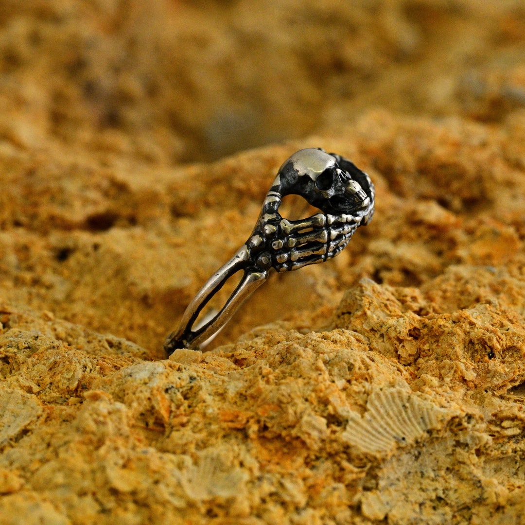Skeleton Claddagh Engagement Ring With Spooky Skull in Silver, Irish ...