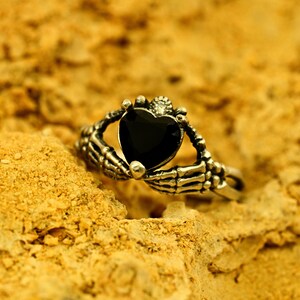 Dark Elvish Heart Fantasy Wedding Ring, Witch Engagement Ring With ...